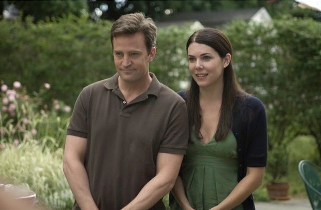 Matthew Perry namorou estrela de 'Gilmore Girls', Lauren Graham, em ...