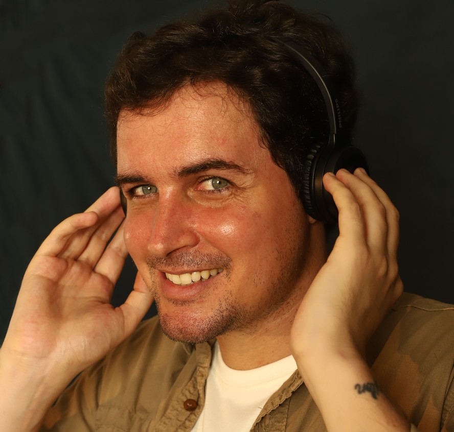 Felipe Dylon, muso do verão nos anos 2000, está de volta com EP solar e ...