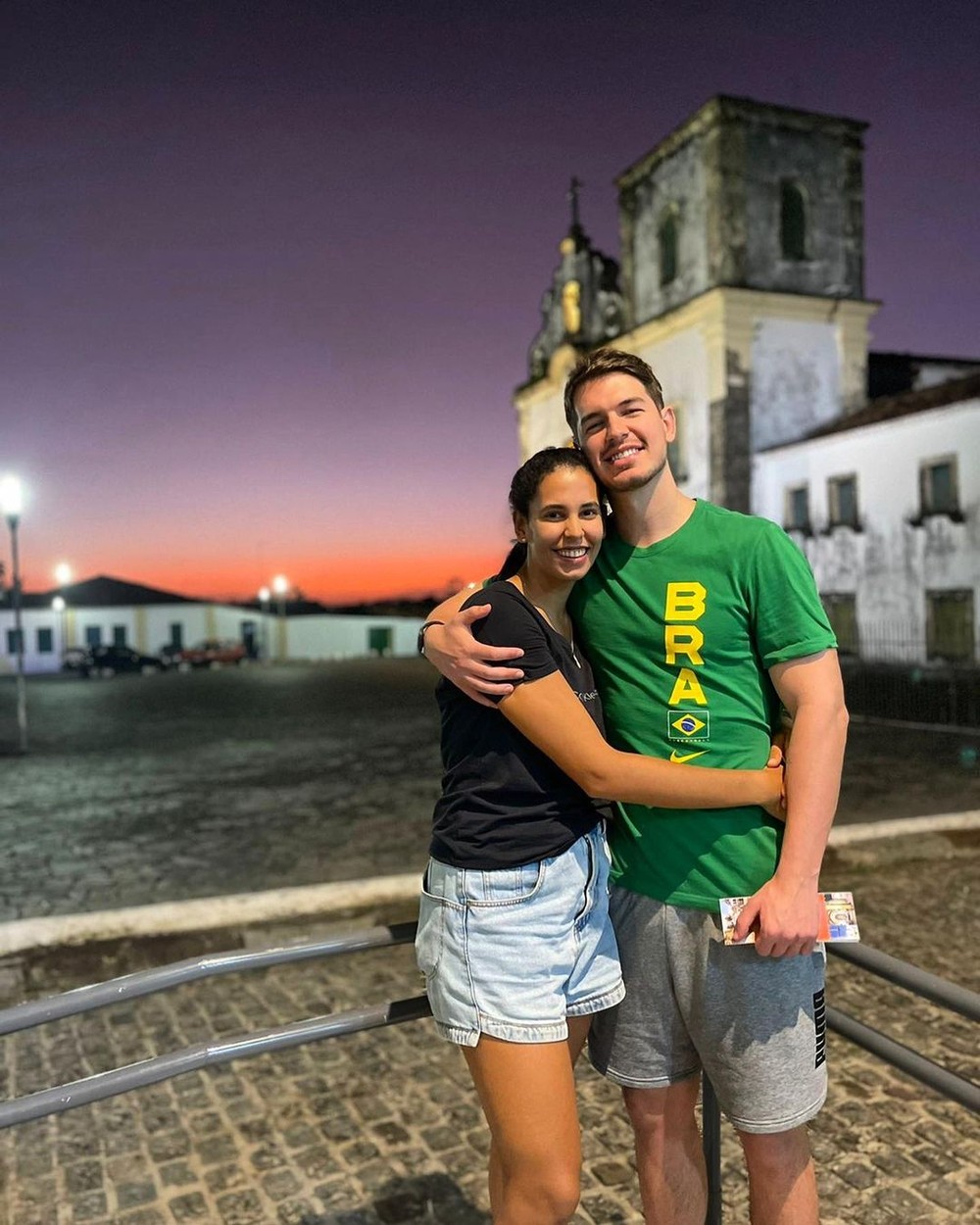 Duda, do vôlei de praia na Olimpíada, celebra presença do namorado em ...