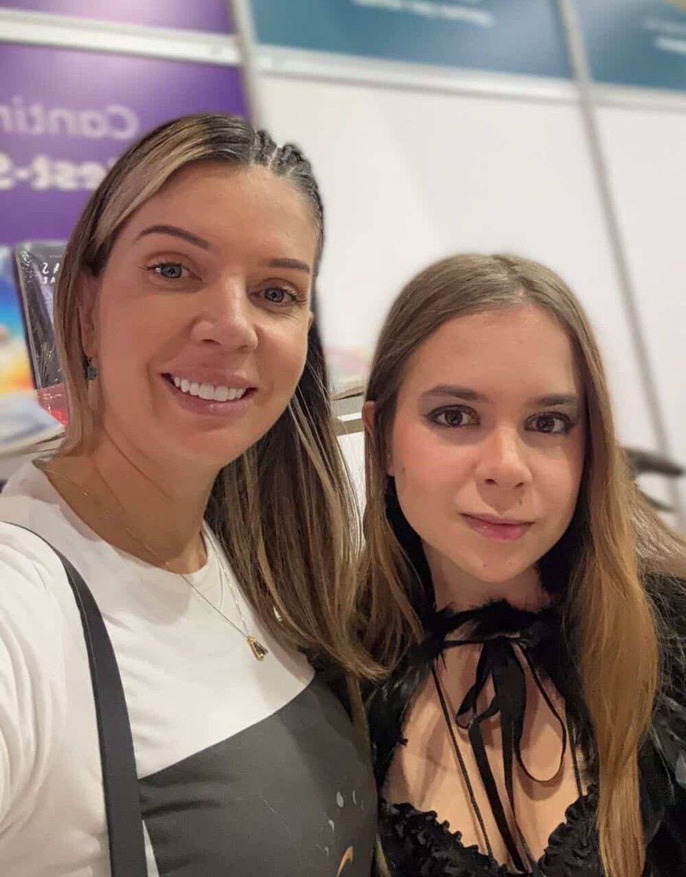 Escritora independente de 20 anos que viralizou na Bienal consegue ...