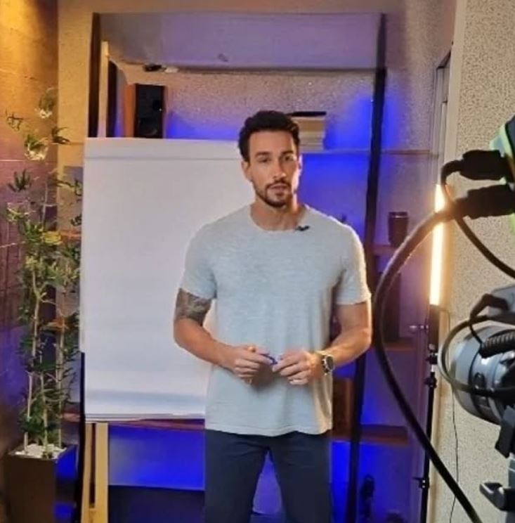 'Delegato': quem é o investigador do 'surubão do Arpoador' que faz sucesso na web