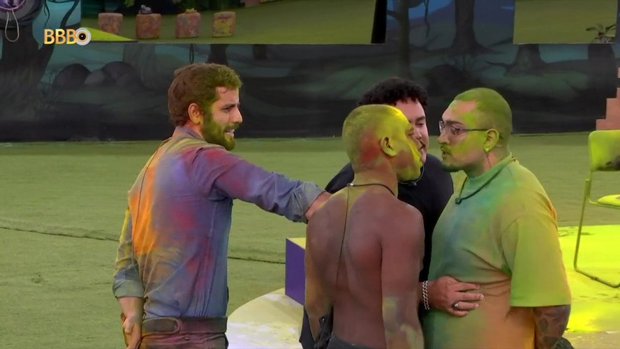 Internautas repercutem briga entre Davi e MC Bin Laden após sincerão no ...