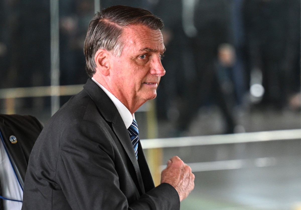 Bolsonaro julgado no TSE: saiba qual será a estratégia de defesa do ex ...