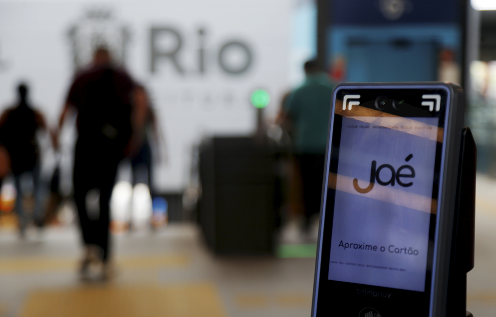 Adiamento da obrigatoriedade do Jaé: passageiro terá dois cartões ...