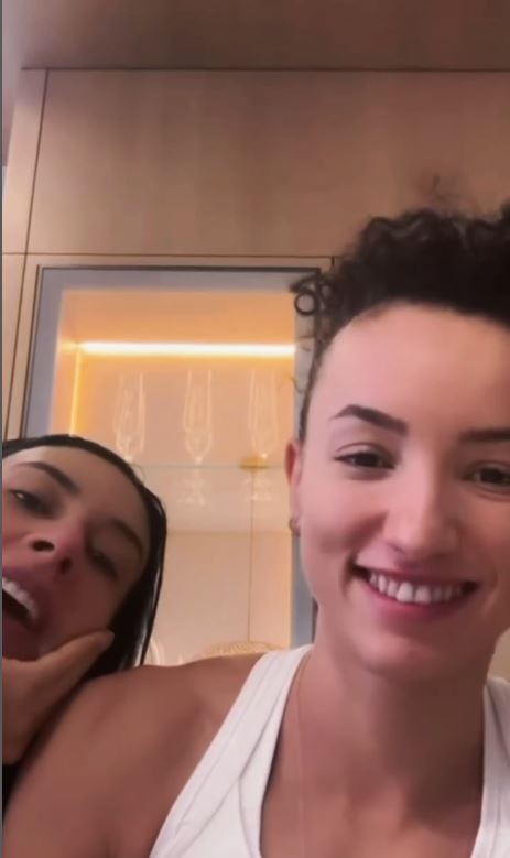 Sheilla Castro e Gabi Guimarães mantêm namoro discreto na seleção ...