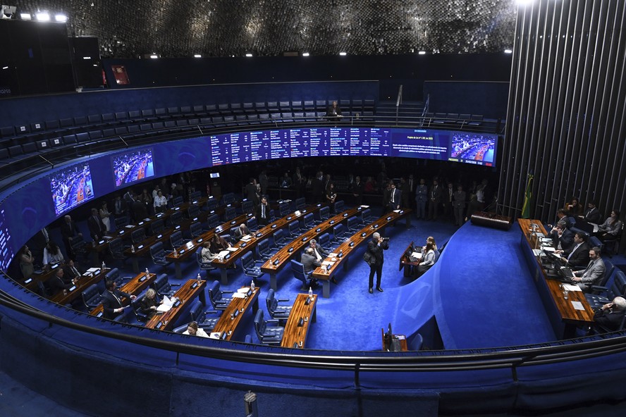 Governo federal e prefeituras tentam frear avanço da PEC da ...