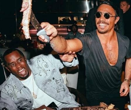 Salt Bae: restaurante do aclamado chef do bife de ouro lança 'menu ...