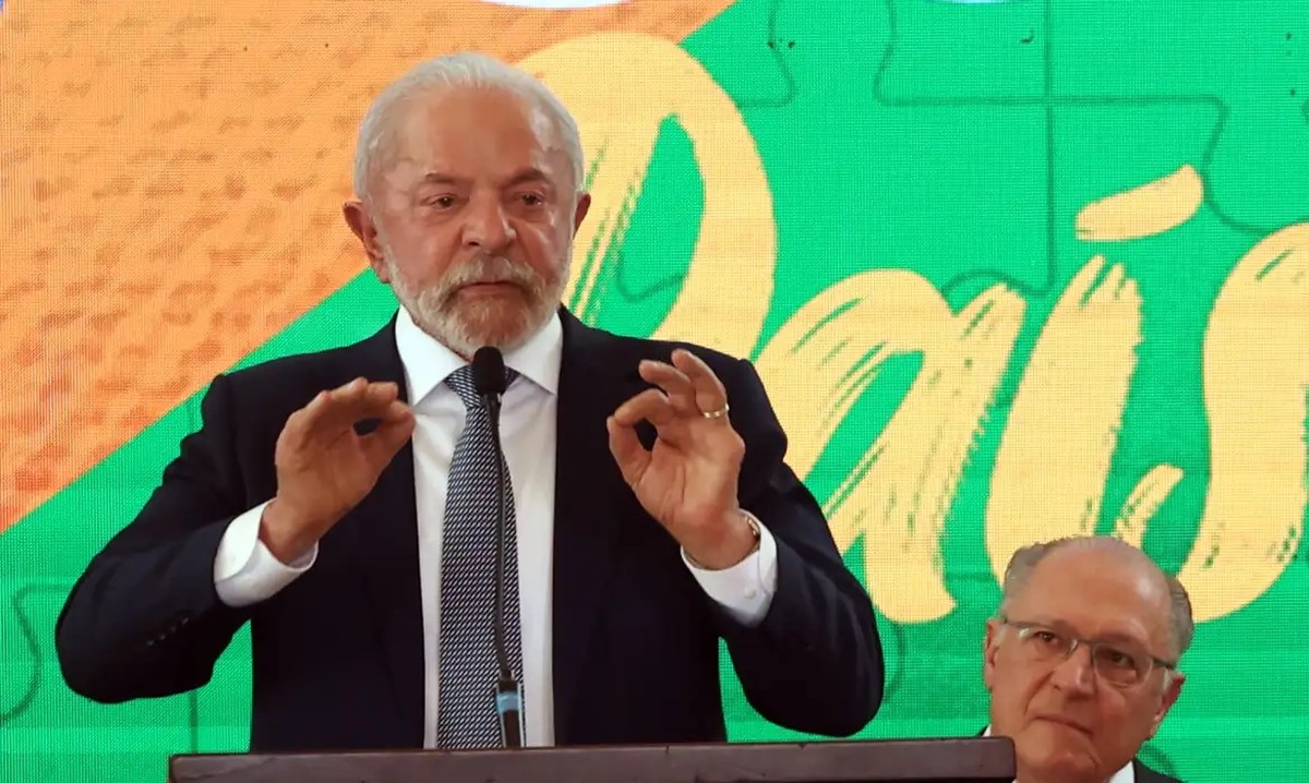Lula defende que fintechs 'paguem o imposto devido a esse país'