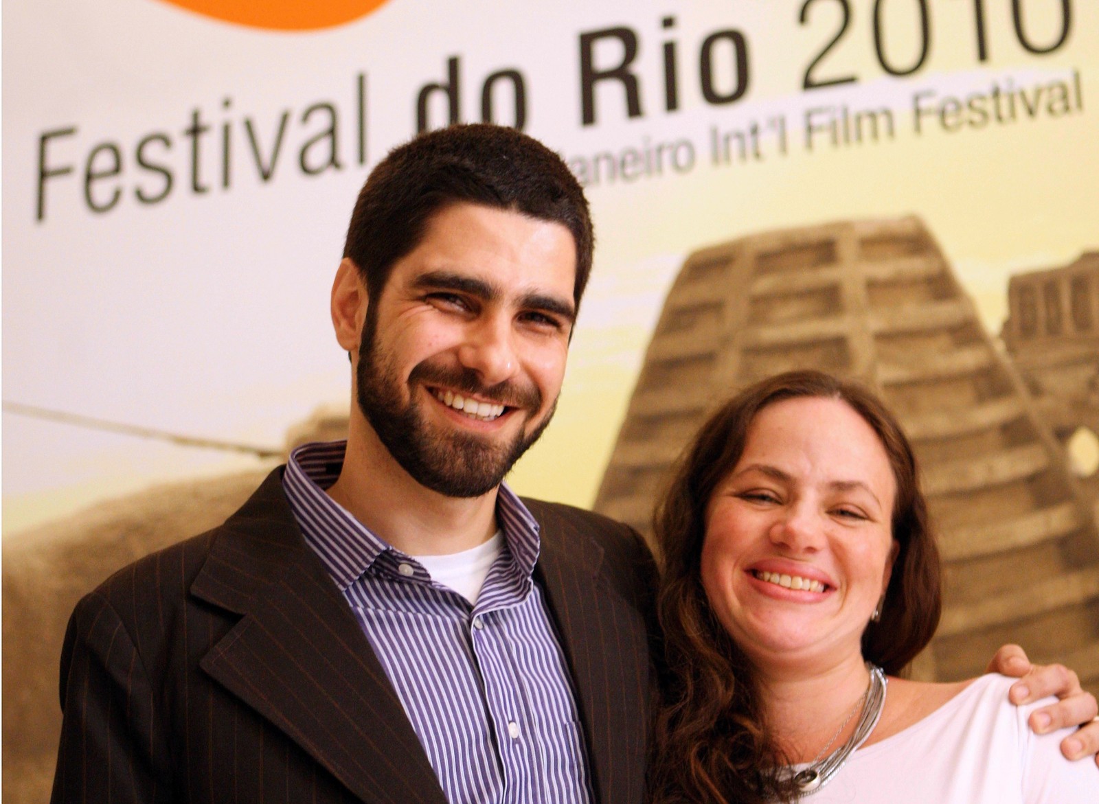 Em ‘Vale tudo’, Aldeíde volta ao Brasil viúva, milionária e de olho em ...