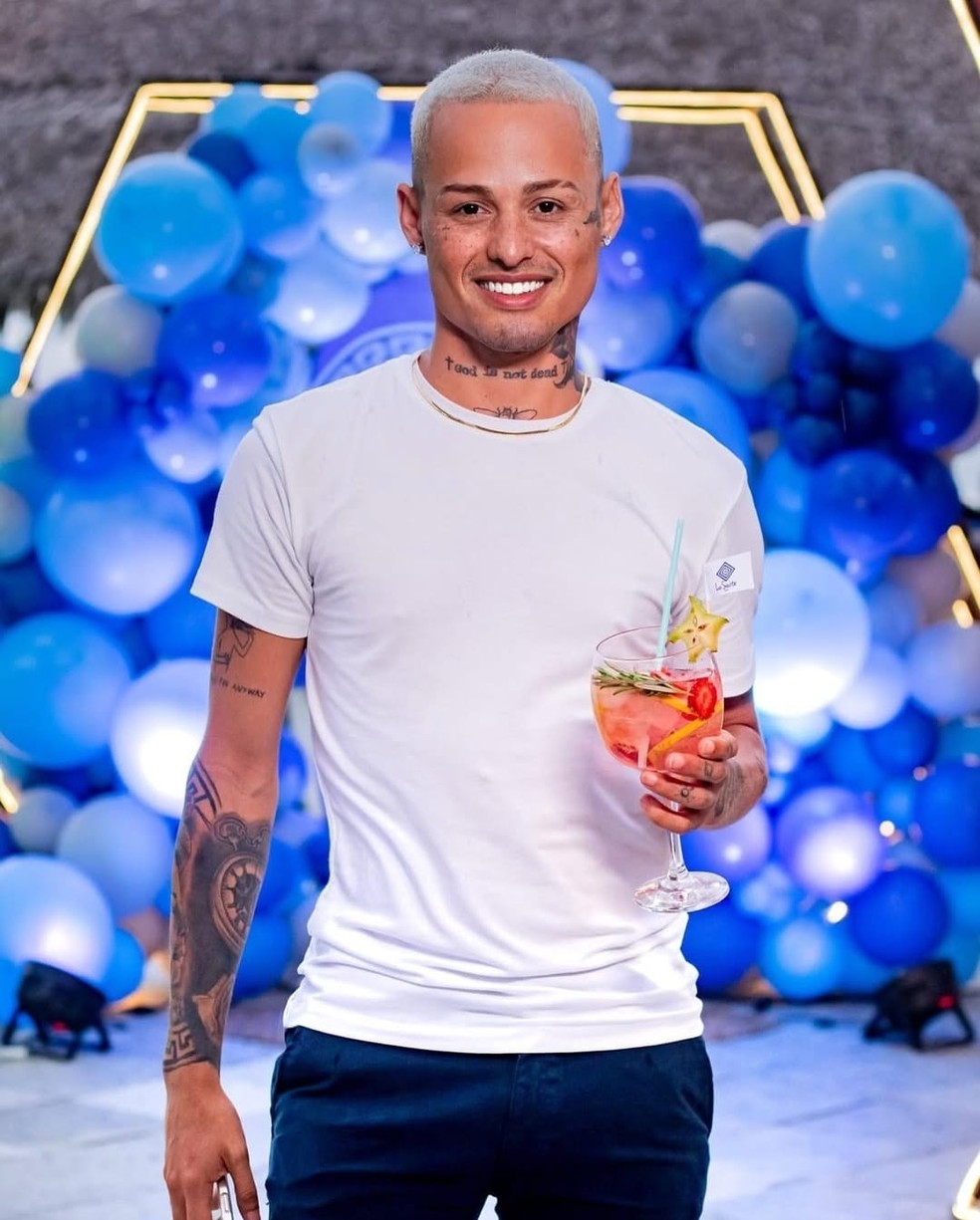 Influenciador diz que gastou mais de R$ 100 mil para 'ficar a cara' de Cauã Reymond e viraliza