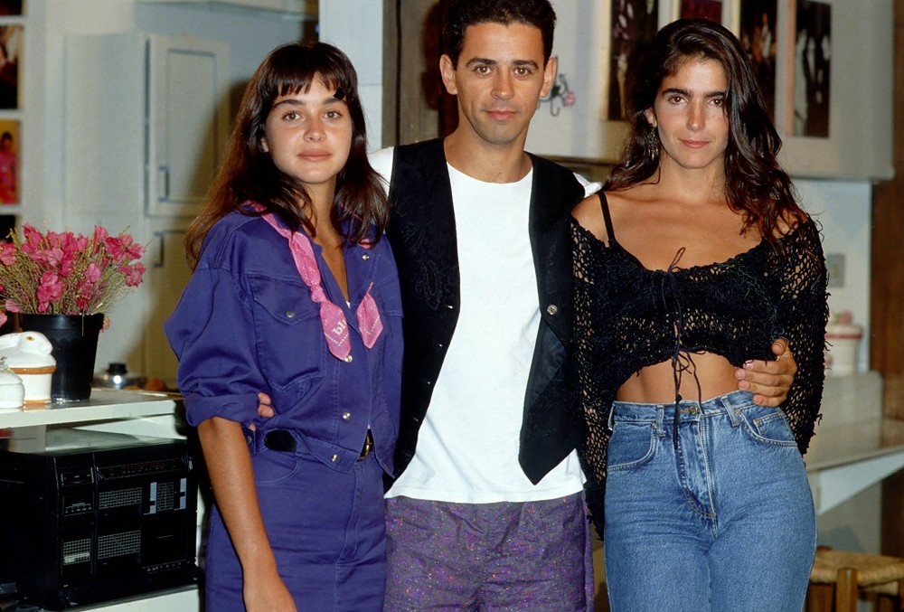 Filha de Betty Faria, Alexandra Marzo, de ‘Mulheres de areia’, hoje é ...