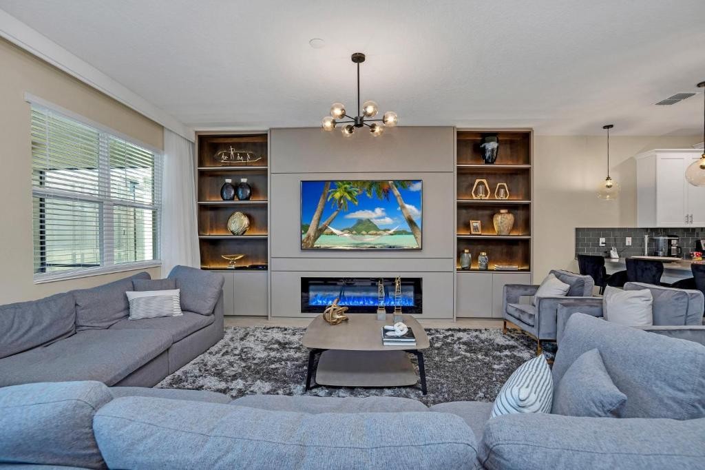 Mansão temática de Deborah Secco com nove quartos nos EUA pode ser alugada por R$ 3 mil a diária ...