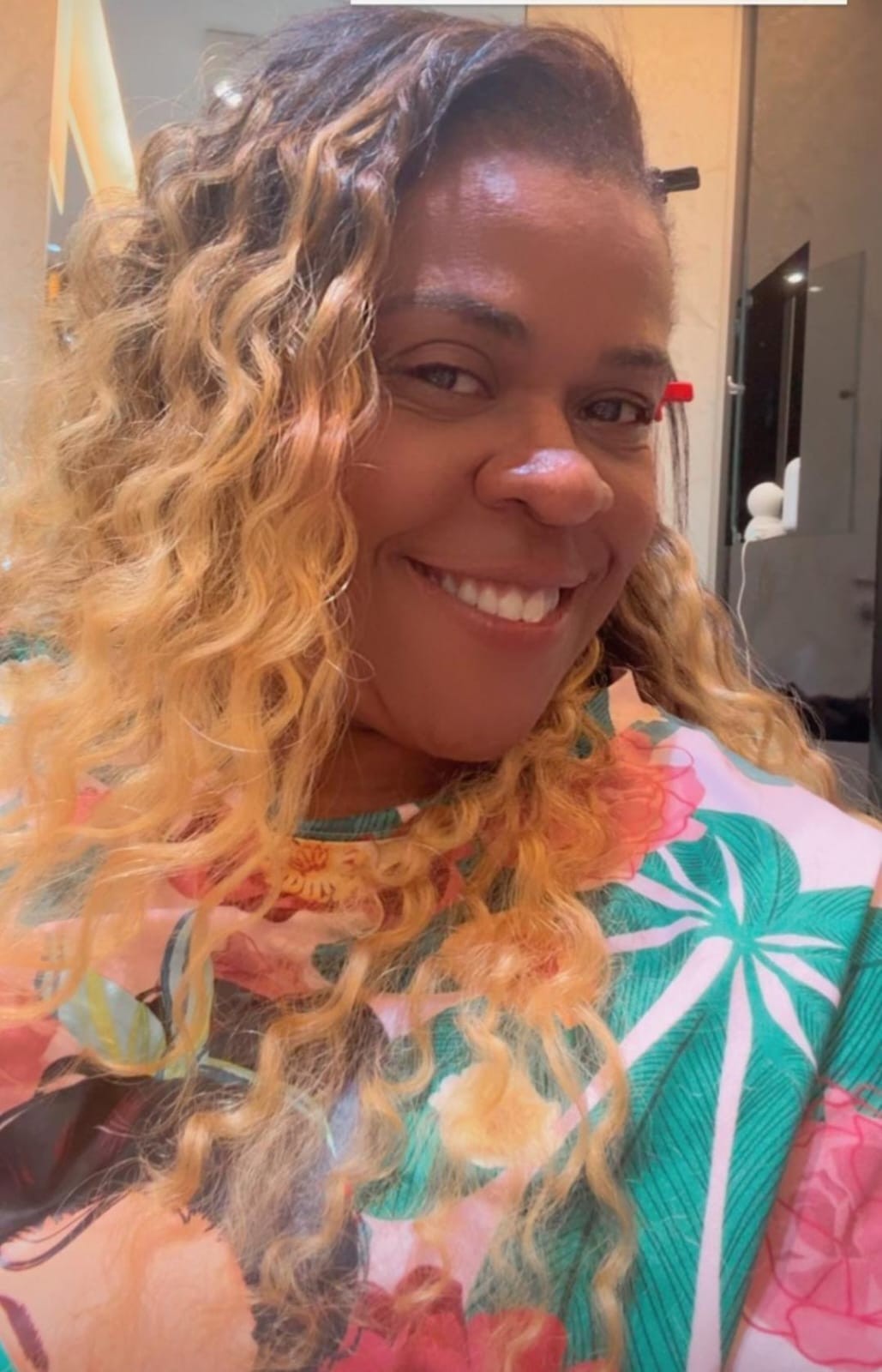 Com 30kg a menos, Cacau Protásio celebra aniversário de 50 anos: 'Me ...