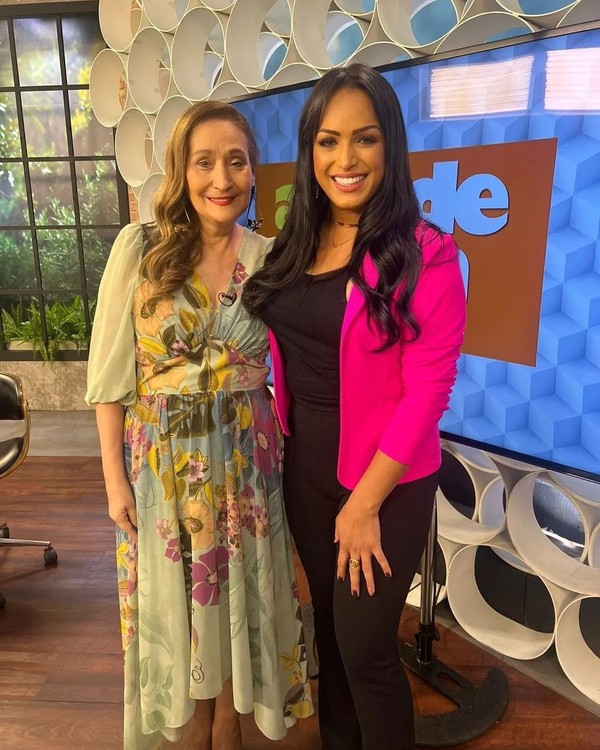 Lisa Gomes relembra transição, carreira na TV e chora com reação do ...