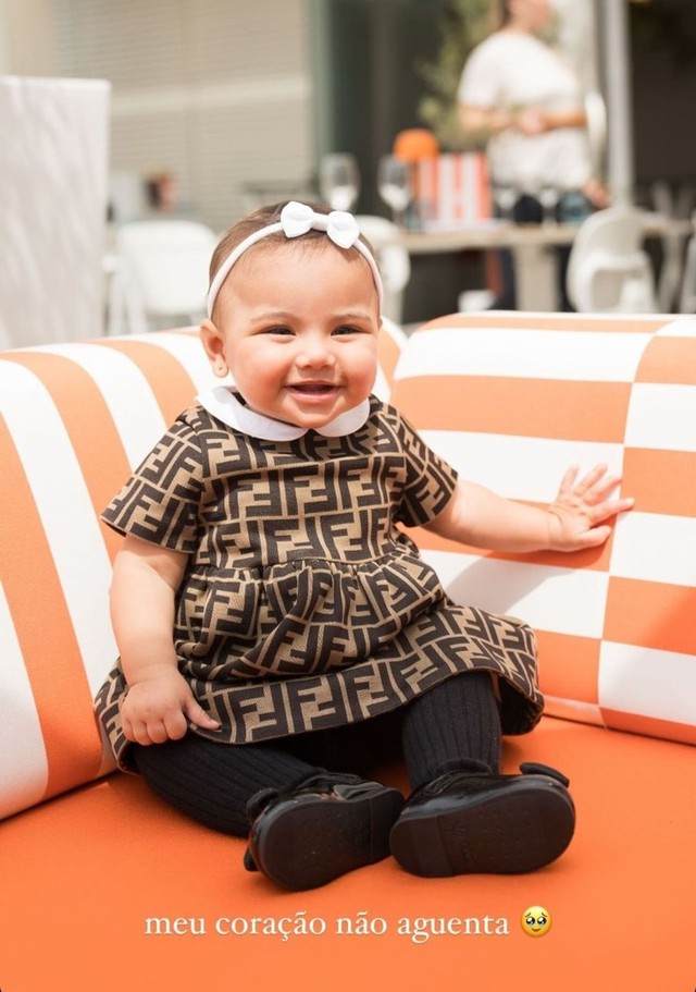 Estilosa! Os looks de grife de Mavie, filha de Neymar e Bruna Biancardi