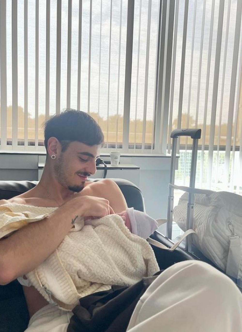 Filho brigado com Alexandre Frota anuncia nascimento da 1ª neta do ex ...