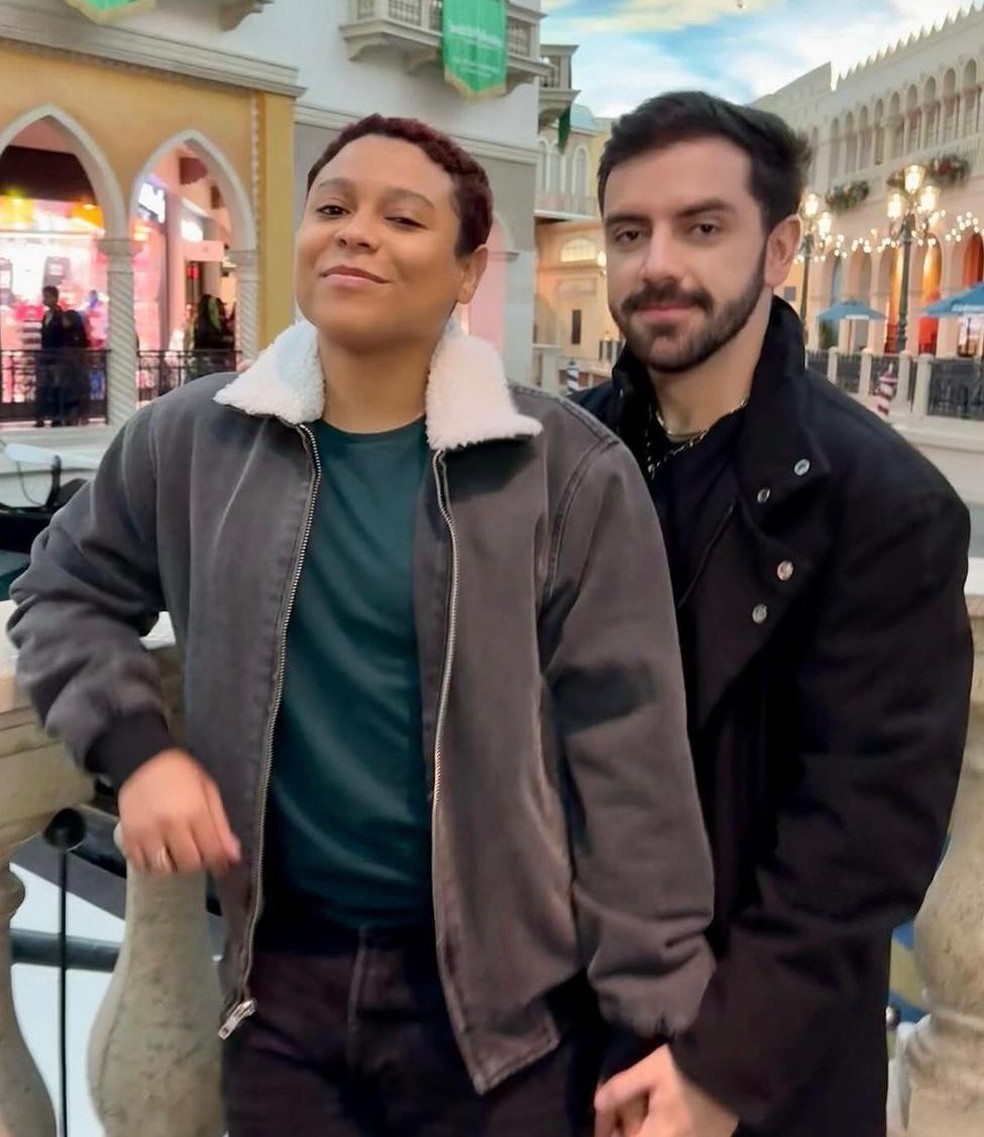 Blogueirinha e produtor terminam casamento de 8 anos; conheça Edson ...