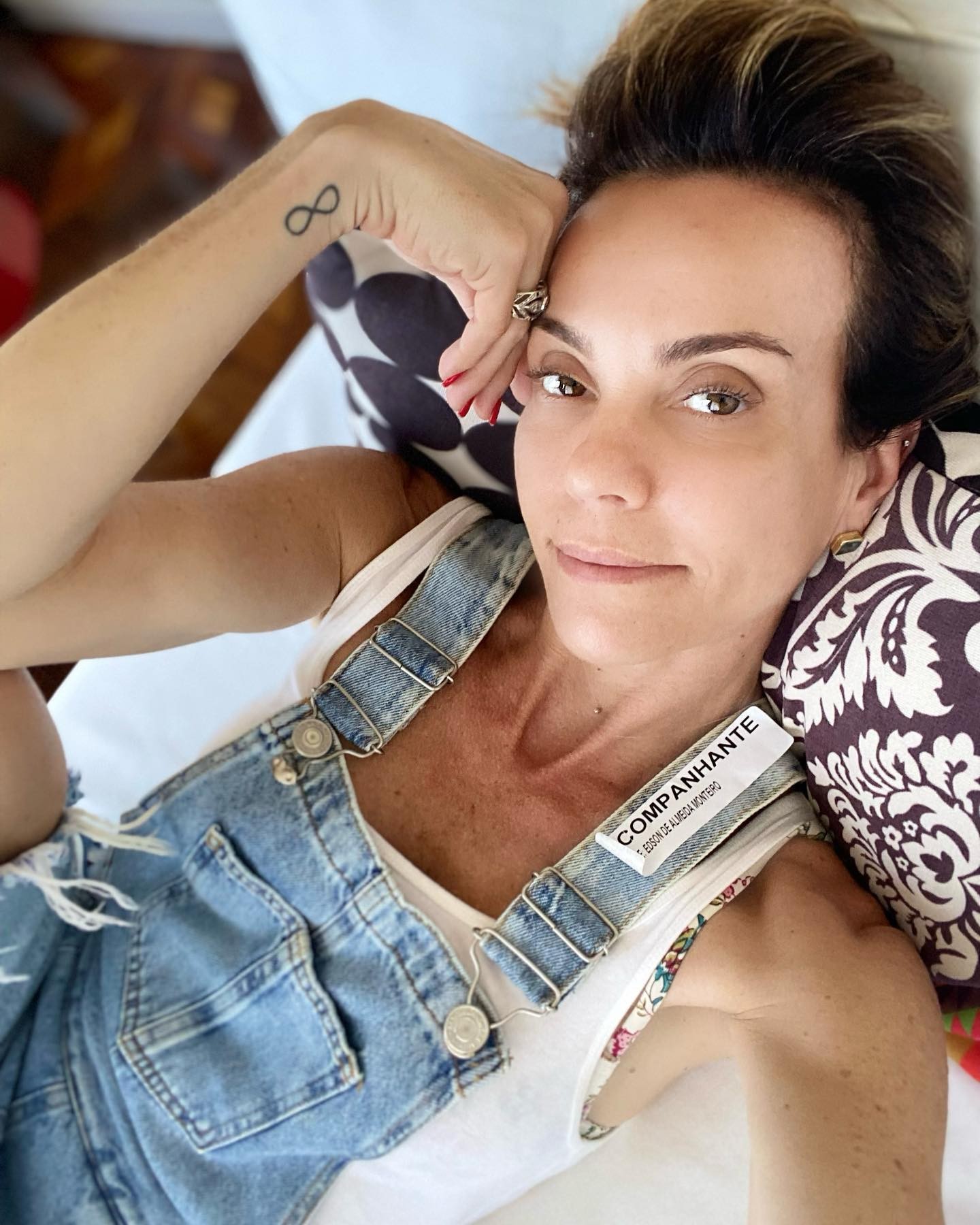 Flávia Monteiro fala sobre descoberta de um câncer e cirurgia de emergência