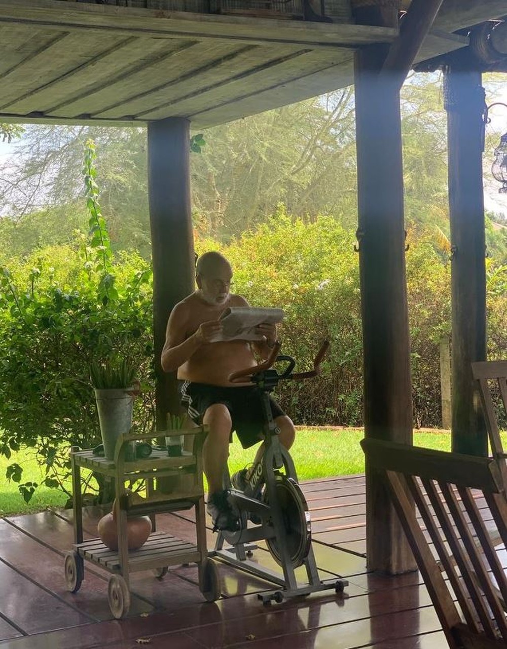 Lima Duarte mostra cantinho 'Sassá Mutema' no sítio onde vive isolado ...