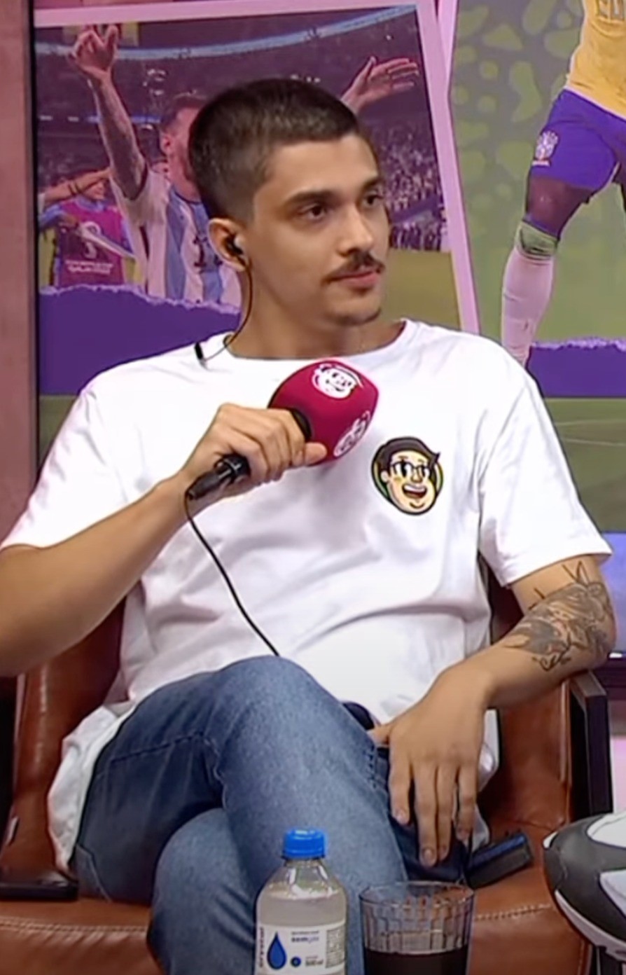 Luísa Sonza troca flertes na web e vive affair com amigo de Casimiro ...