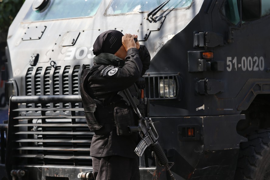 Conheça a história dos blindados da polícia do Rio; os primeiros foram ...