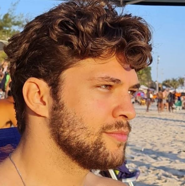 Aos 34 anos e com pinta de galã, marido de Maria Padilha se prepara ...