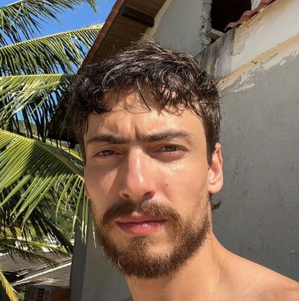 Em ‘Mania de você’, Iberê revela a Luma que Molina está vivo