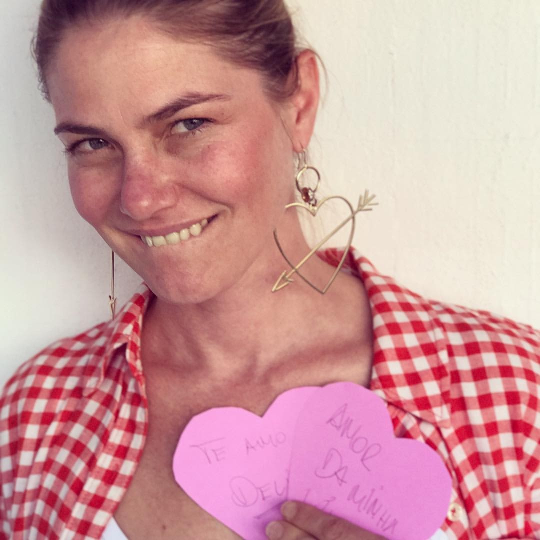 25 anos depois de comercial, Michelly Machri ainda é chamada de 'garota ...