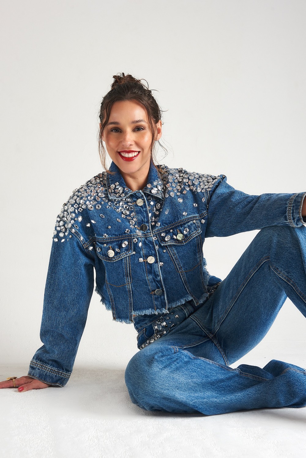 Thati Lopes, de 'Terra e paixão', se emocionou escondida ao gravar com ...