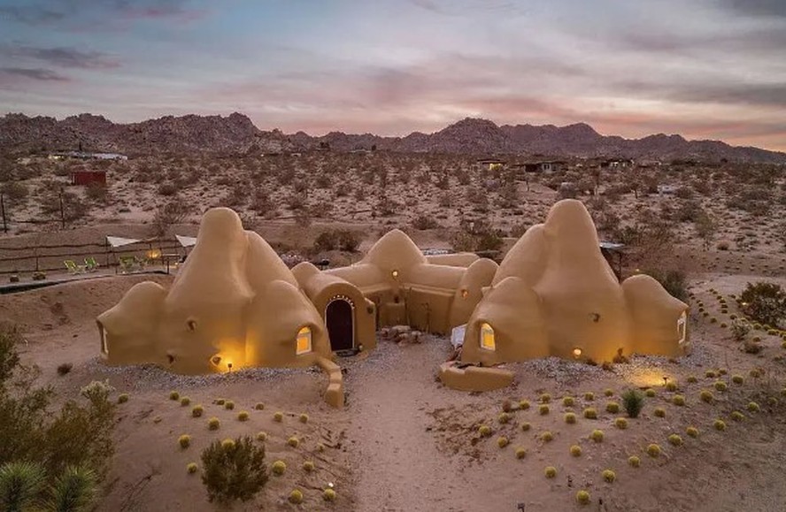 Mansão 'alienígena' é posta à venda em deserto da Califórnia: R$ 9 milhões