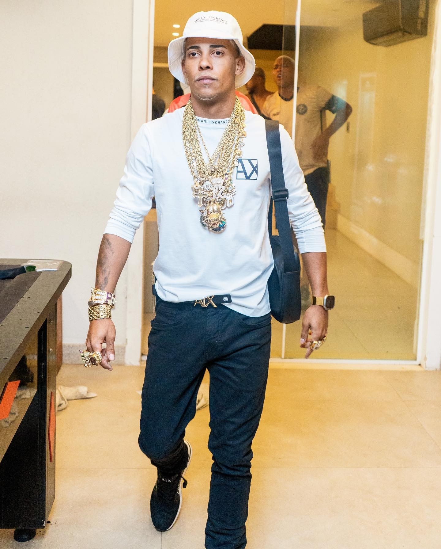 Favela venceu! Poze do Rodo, Filipe Ret e L7nnon agitam Europa com ...