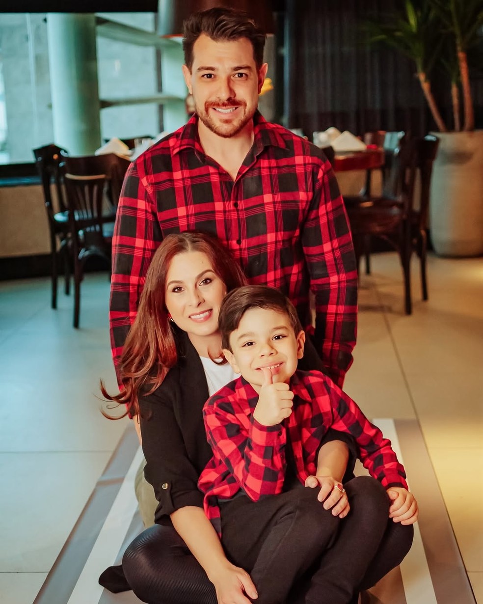 Campeão do 'BBB 15', Cezar hoje é advogado e tem um filho de sete anos ...