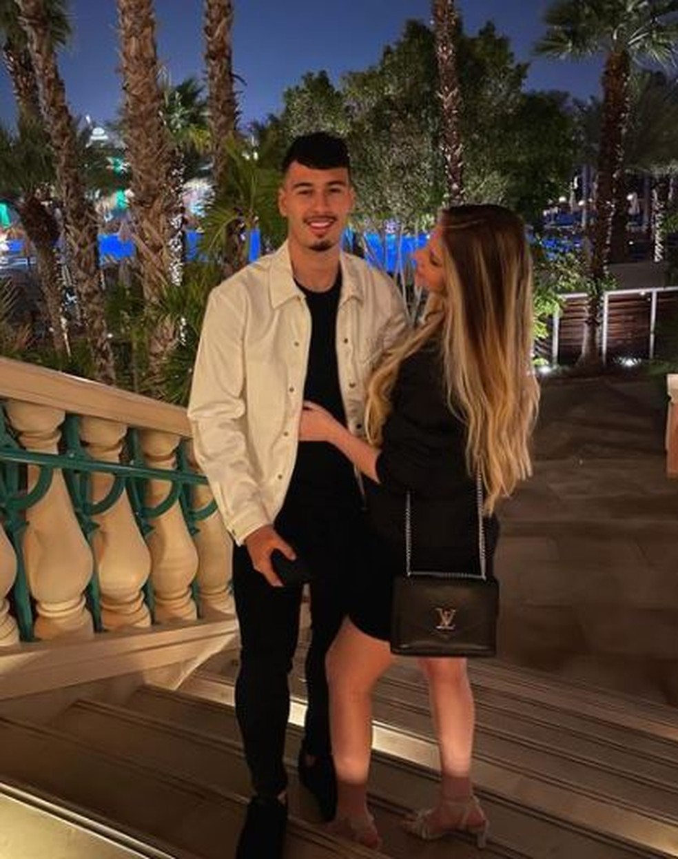 Convocado para a seleção, Gabriel Martinelli namora estudante de ...