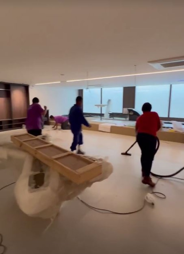 Nova mansão de Vinícius Jr. tem boate subterrânea, elevador e ocupa ...