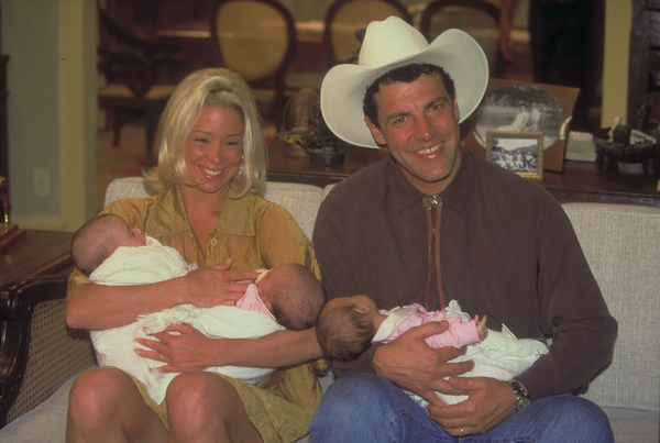 Mulher de Gerson Brenner comemora alta do ator de hospital: 'Mais uma ...