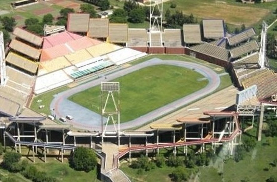 Conheça o estádio 'mais bizarro' do mundo: Mmabatho