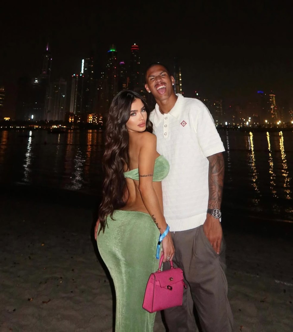 Ex-Santos Ângelo Gabriel se casa com a modelo Bianca Anchieta