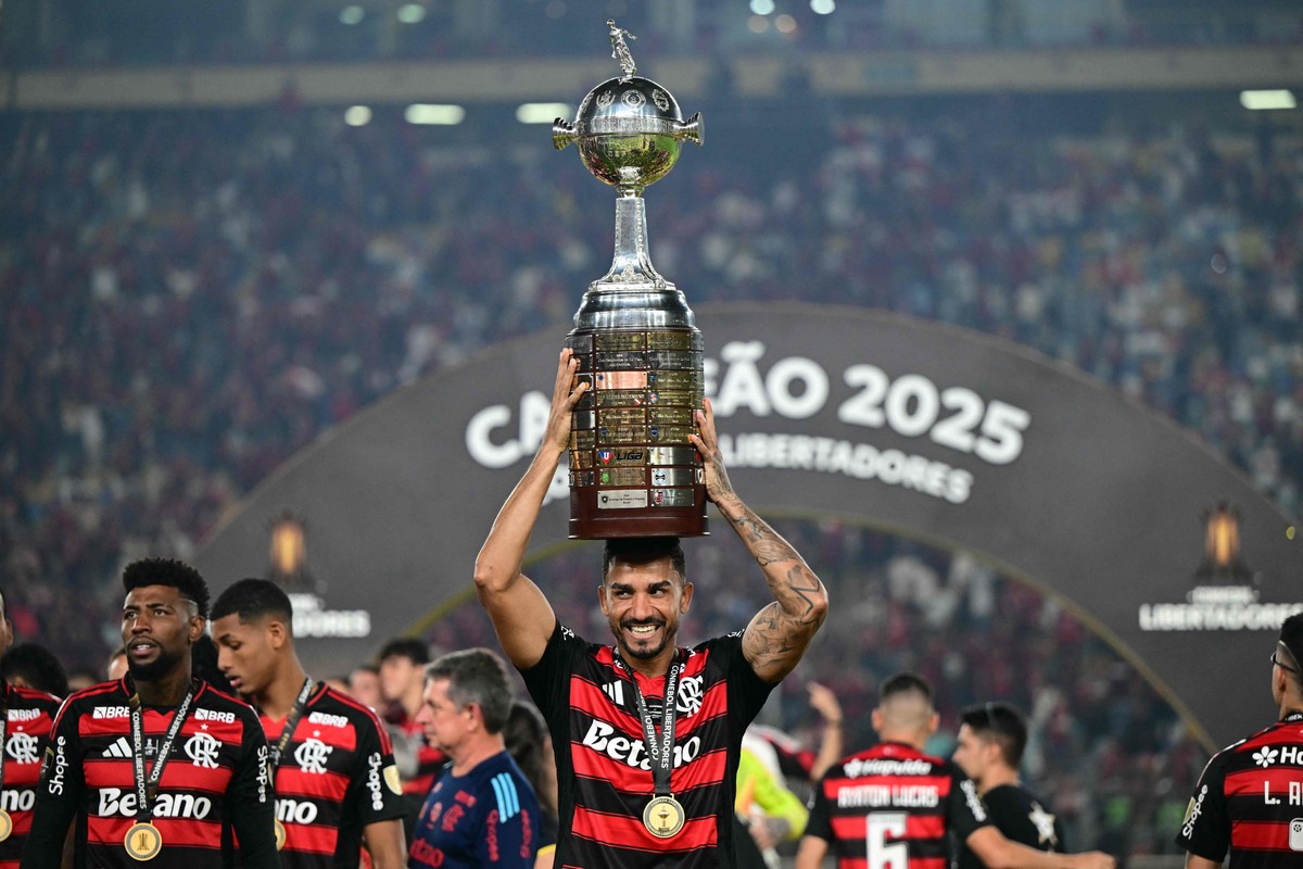 Herói do título do Flamengo, Danilo revela que jogada do gol foi ...