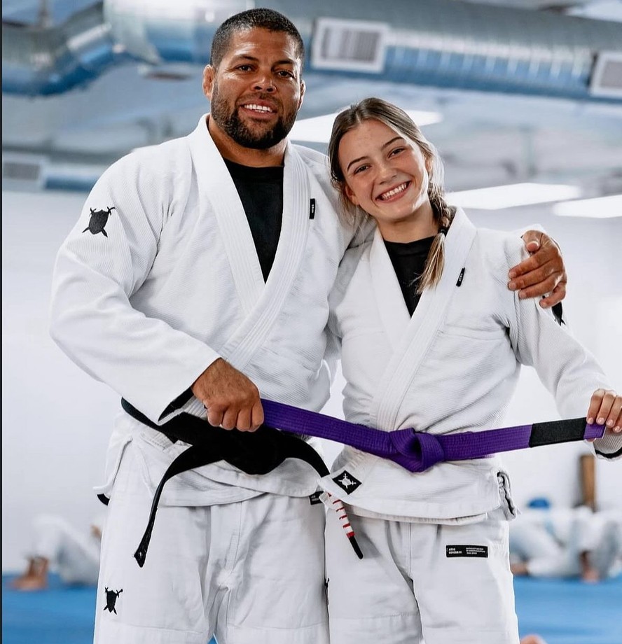 Lenda do jiu-jitsu André Galvão é acusado de assédio por aluna e nega ...