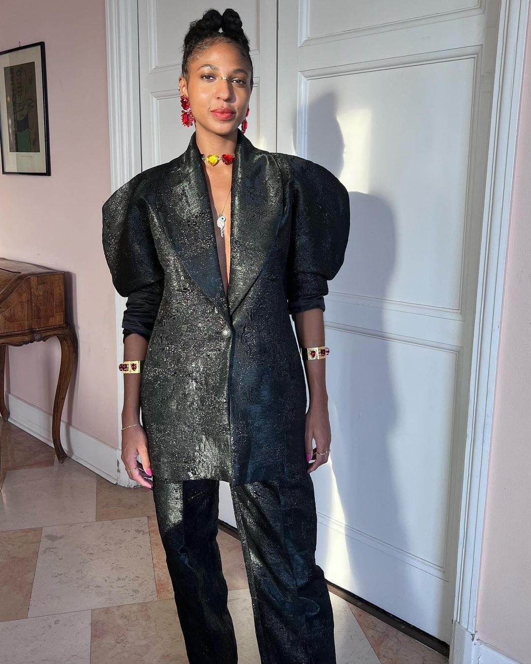 Atriz premiada, modelo e empresária: conheça Ayomi Domenica, filha de ...