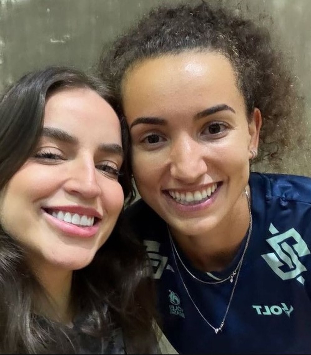 Estrela do vôlei, Gabi Guimarães reúne a mãe e a namorada Boo Unzueta ...