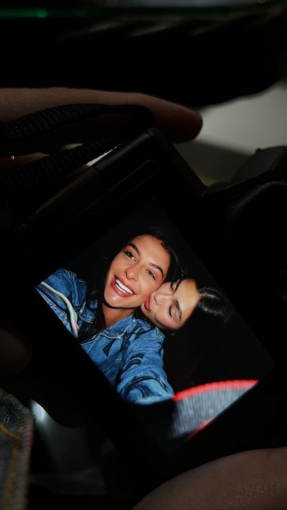 Modelo e influenciadora de 18 anos é a nova namorada da DJ Bárbara Labres