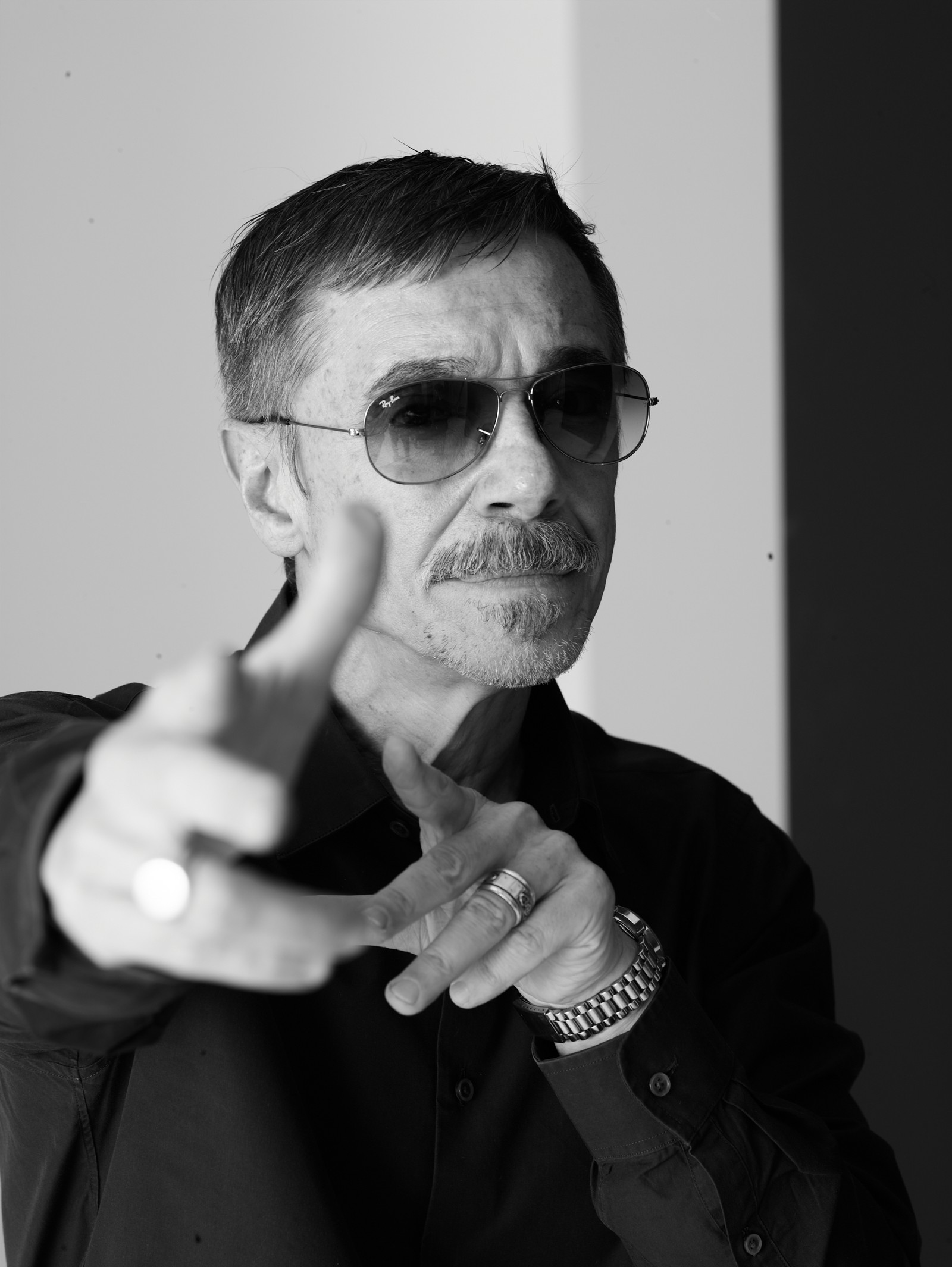 Charles Gavin detalha primeiro reencontro dos Titãs: 'Juntos, outra ...