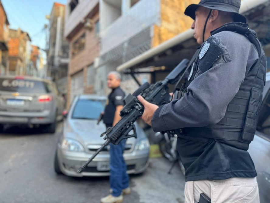 Idoso é preso na Bahia por estuprar a neta de 12 anos