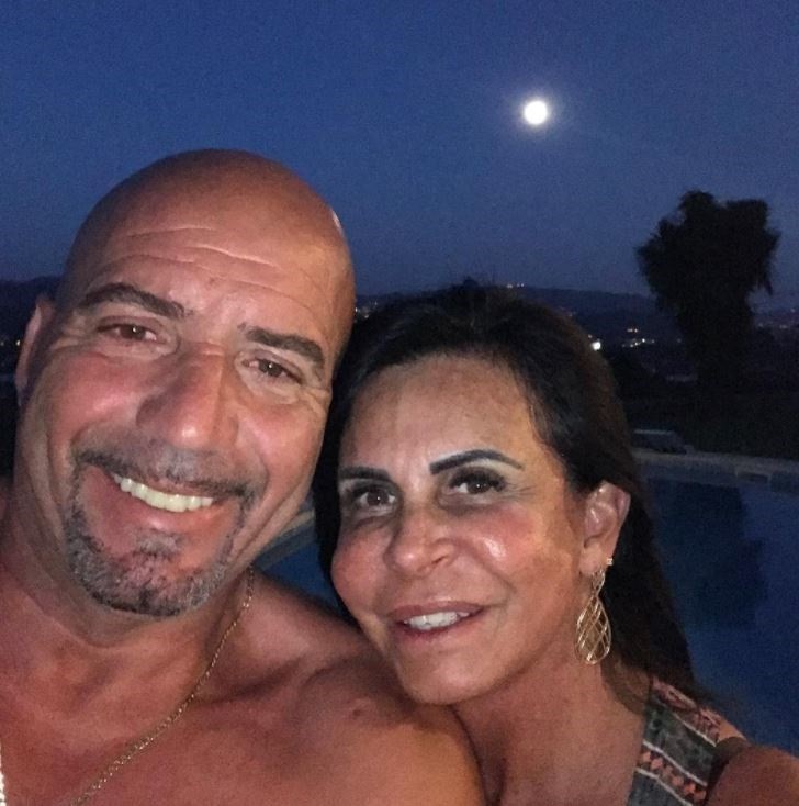 Gretchen rebate críticas por figurino e bumbum em show: 'Recalcadas ...