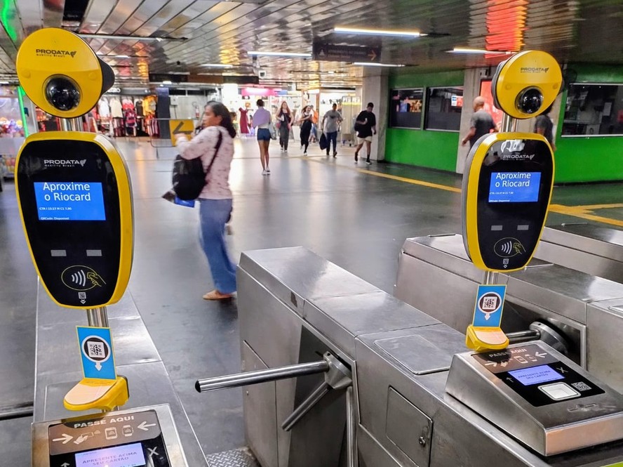 Governo do Estado inicia instalação da biometria facial no metrô do Rio