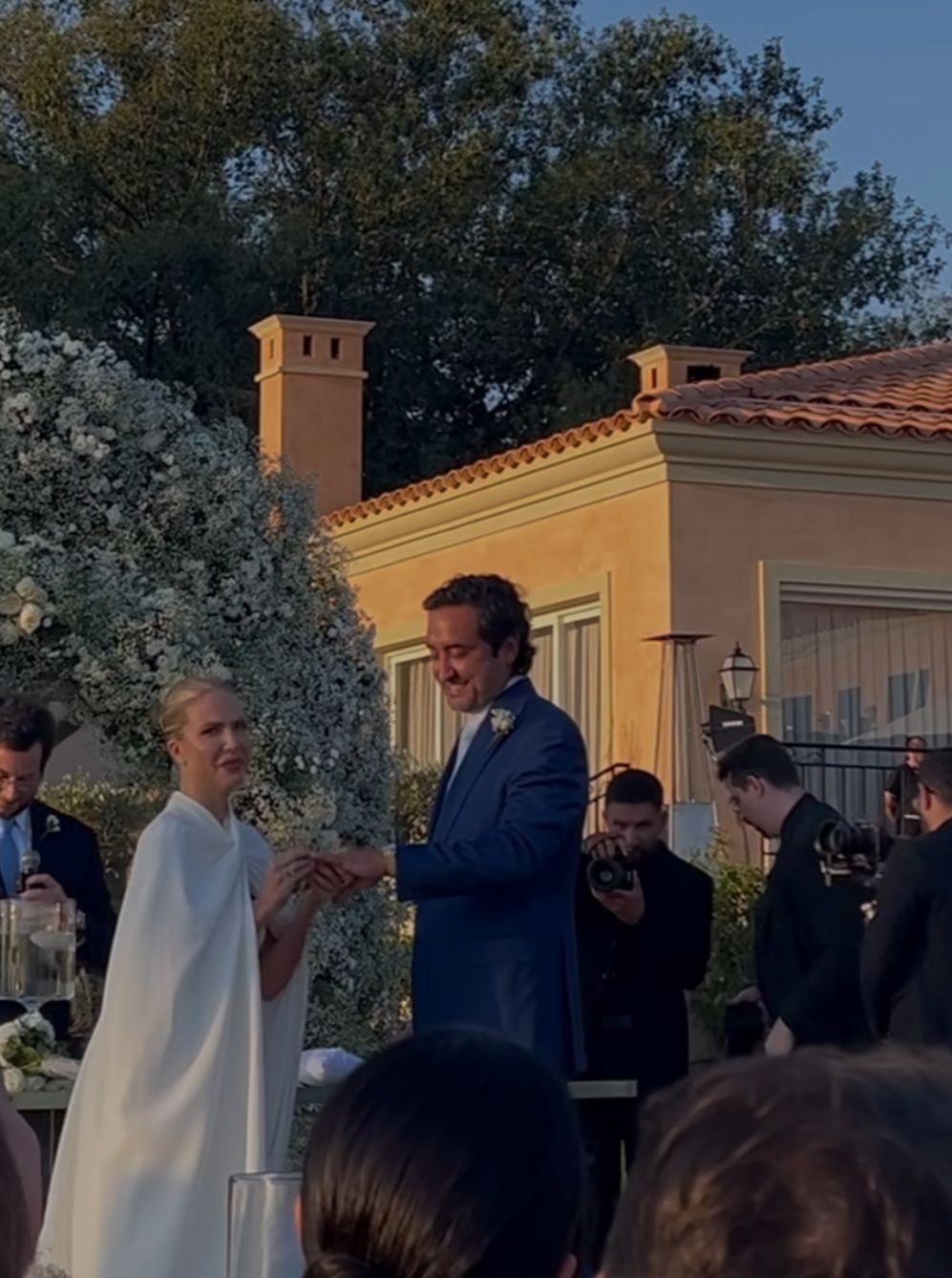 Ex do jogador Luiz Adriano, modelo russa dá à luz o 1º filho com ...