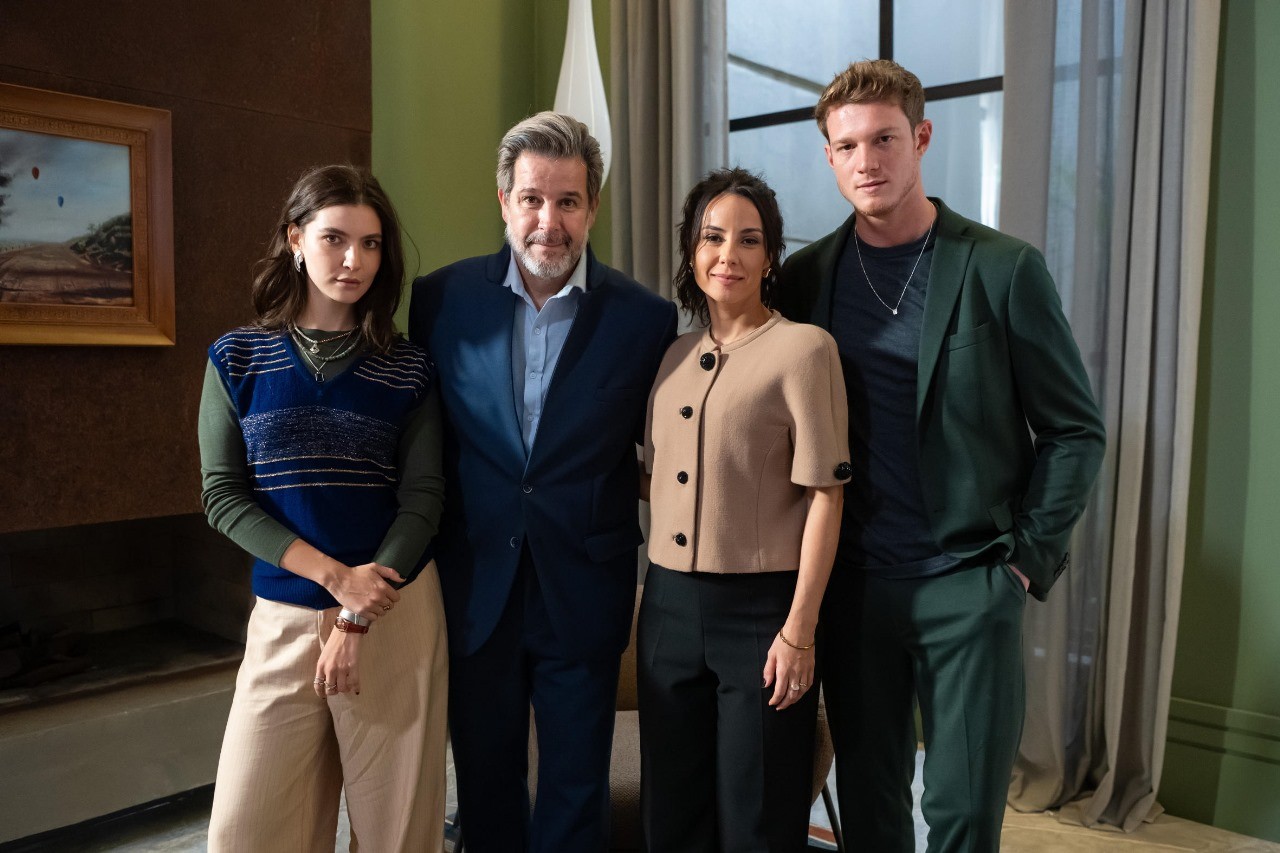 Casal Loquinha, de 'Três Graças', ganha protagonismo em novela vertical ...