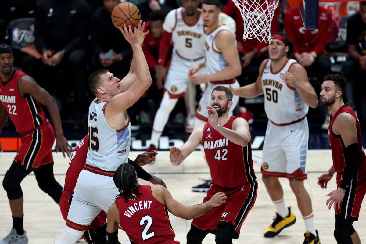 Denver Nuggets fecha série contra Miami Heat e conquista o título da ...