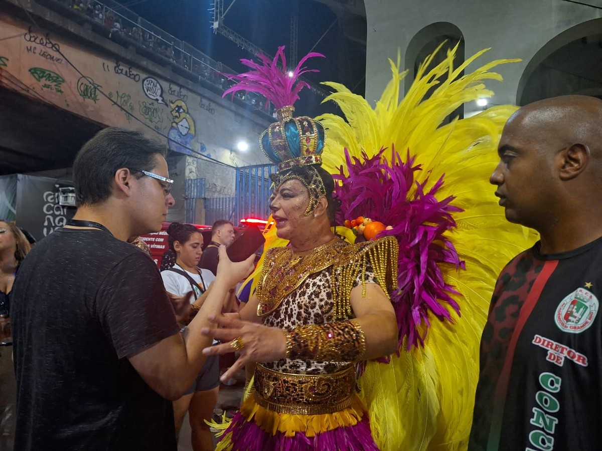 David Brasil relembra 'piriri' na avenida e revela dieta para o desfile ...